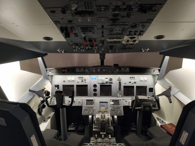 additional flightdeck lights – Building a 737-800 Homecockpit [OE-LNJ]