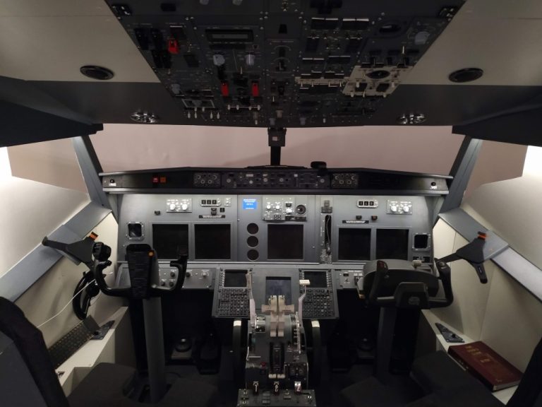 MIP – Building a 737-800 Homecockpit [OE-LNJ]